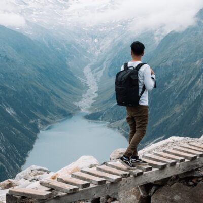 Vandraj, popotniška spletna stran